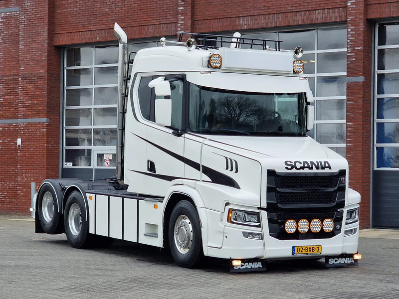 Scania T580 V8 Tuft Torpedo V8 - Custom exterior - Retarder - Full air ...