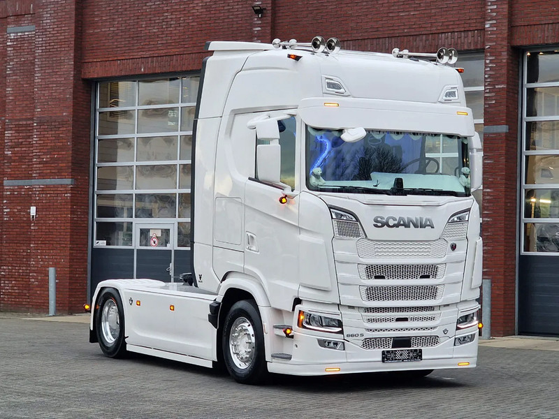 Scania 660S V8 NGS Highline 4x2 - New - Show truck - Full Spec - BUFFL ...